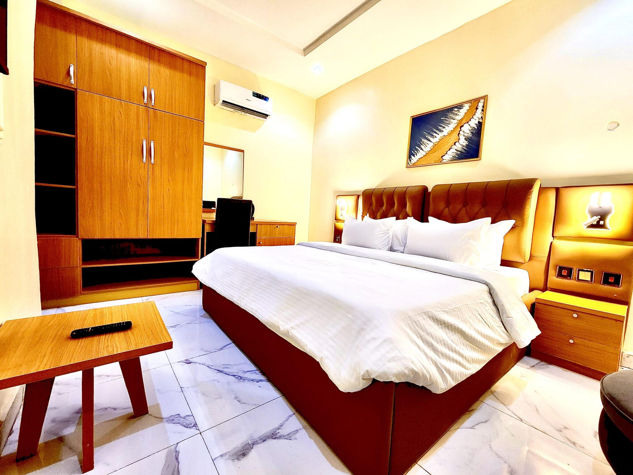 Rooms Cards – Buddiez Hotel